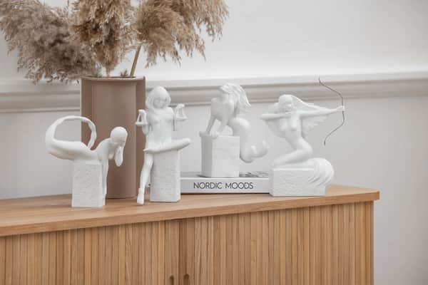 Christel Marott - Stjernetegn - Stenbuk - H 20 cm - Polyresin - Hvid ...