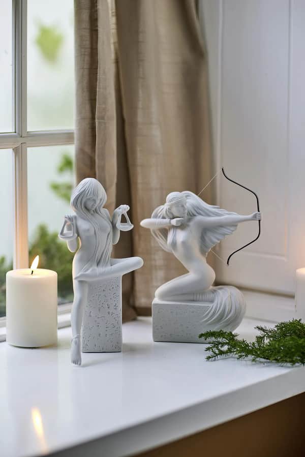 Christel Marott - Stjernetegn - Vægt - H 24 cm - Polyresin - Hvid | Imerco